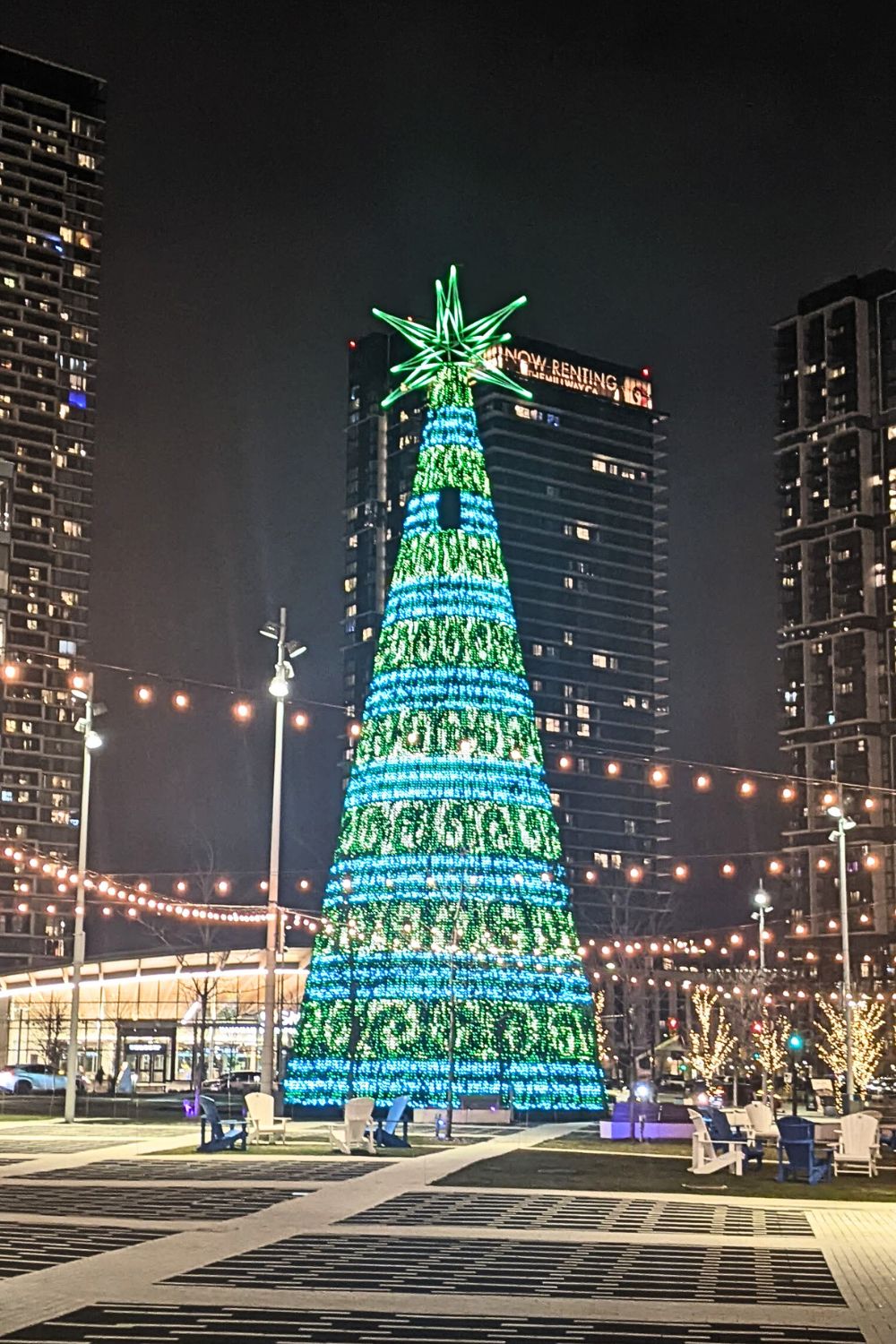 19 Magical Things to Do at Christmas in Toronto (2025)