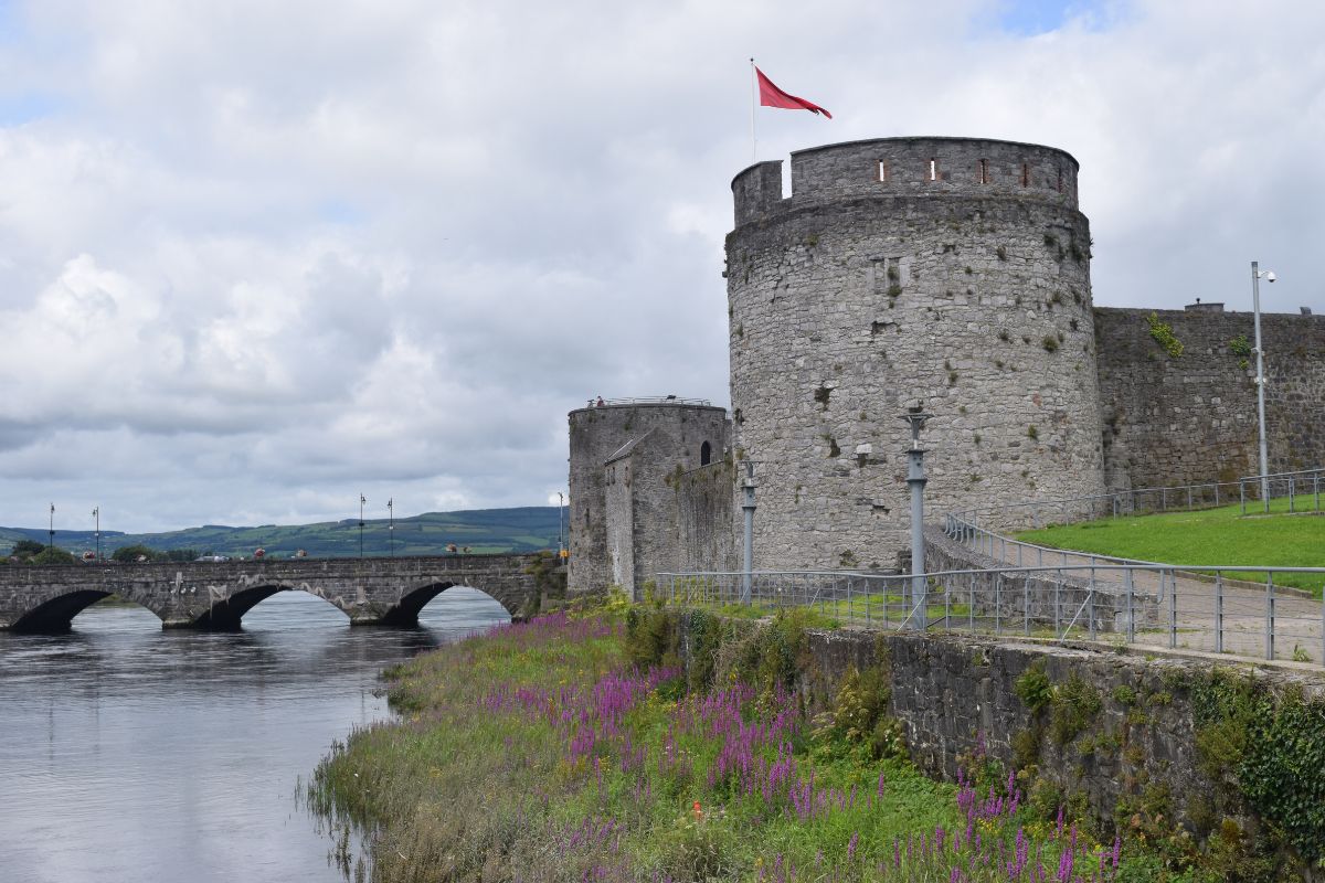 Limerick or Cork: Which Should You Visit in 2025?