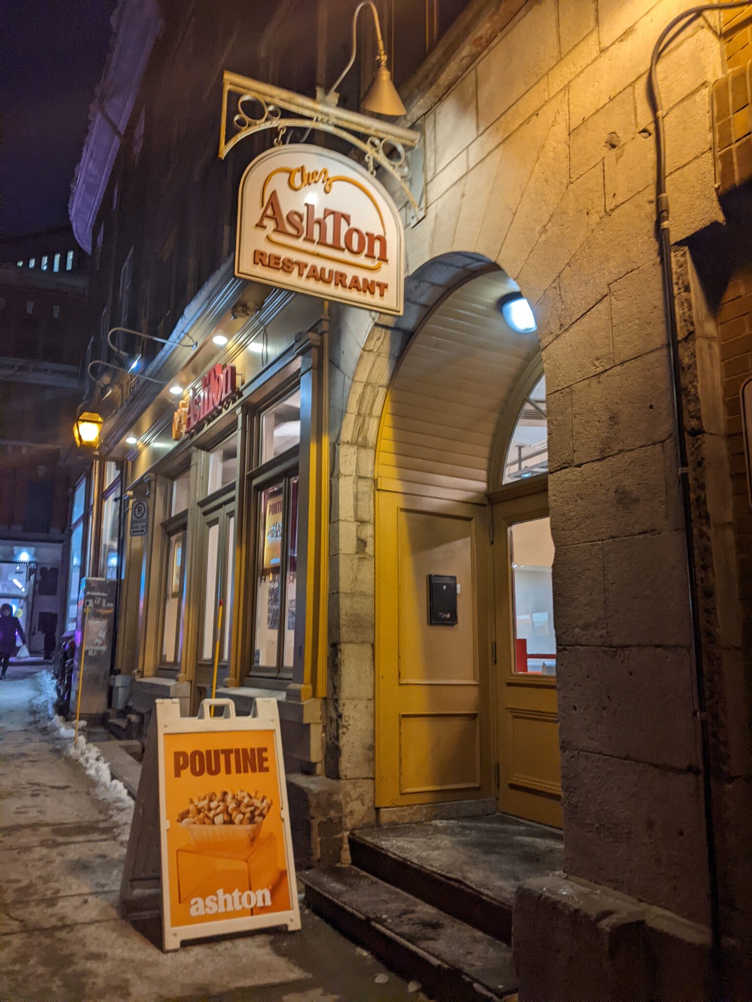 The BEST Poutine in Quebec City (And The Ones to Avoid) 2025