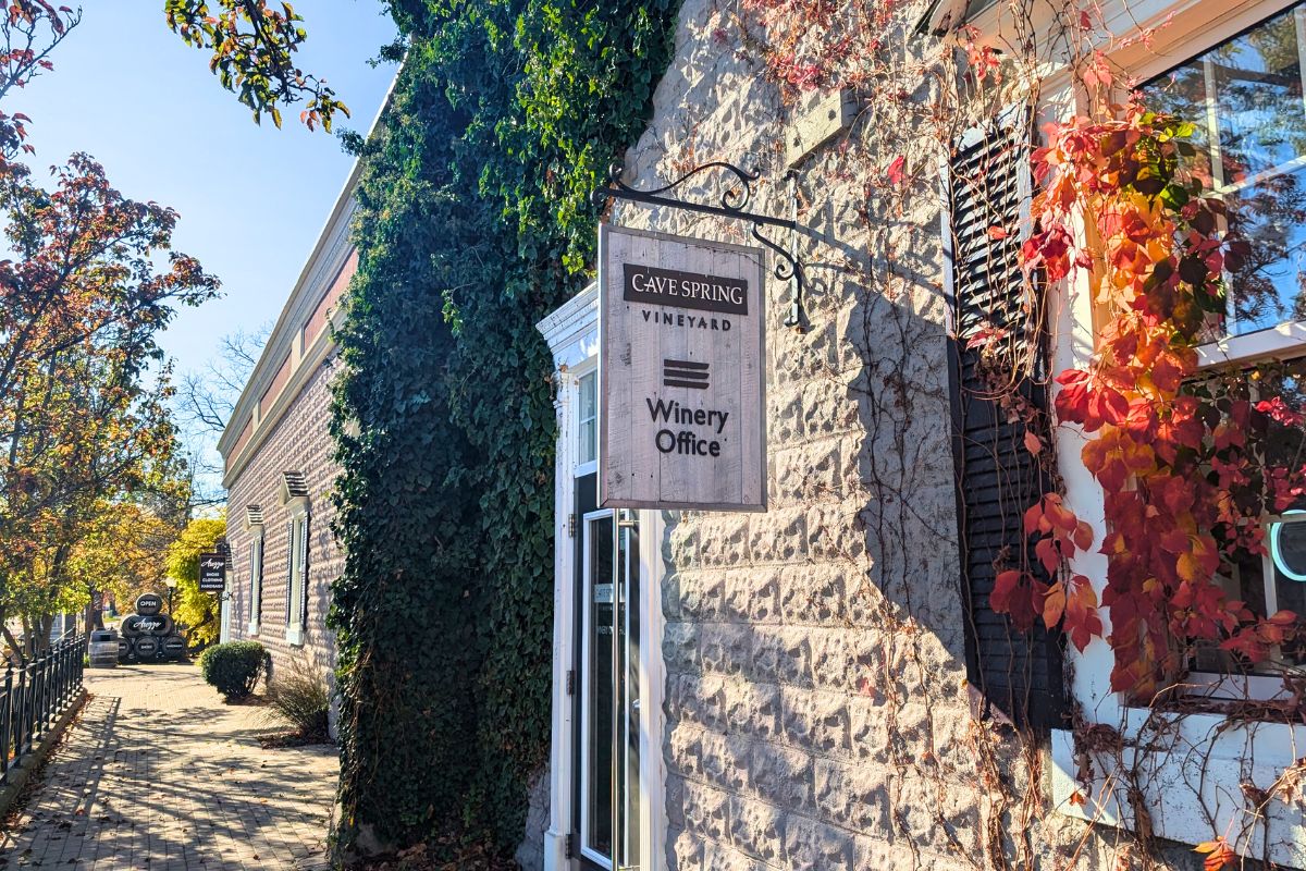 35 Cutest Small Towns in Ontario (2026)