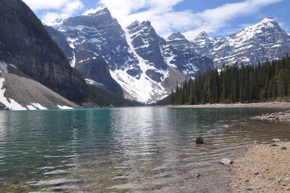 Jasper vs Banff: Which Should You Visit in 2025?