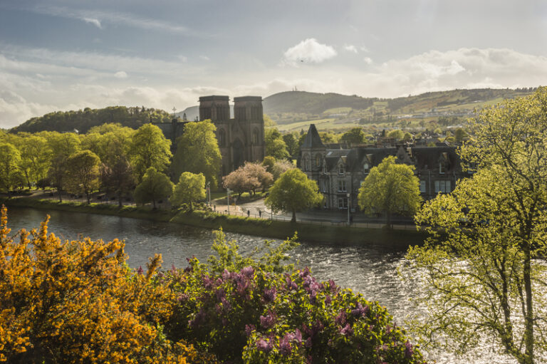 19 Amazing Things to Do in Inverness, Scotland