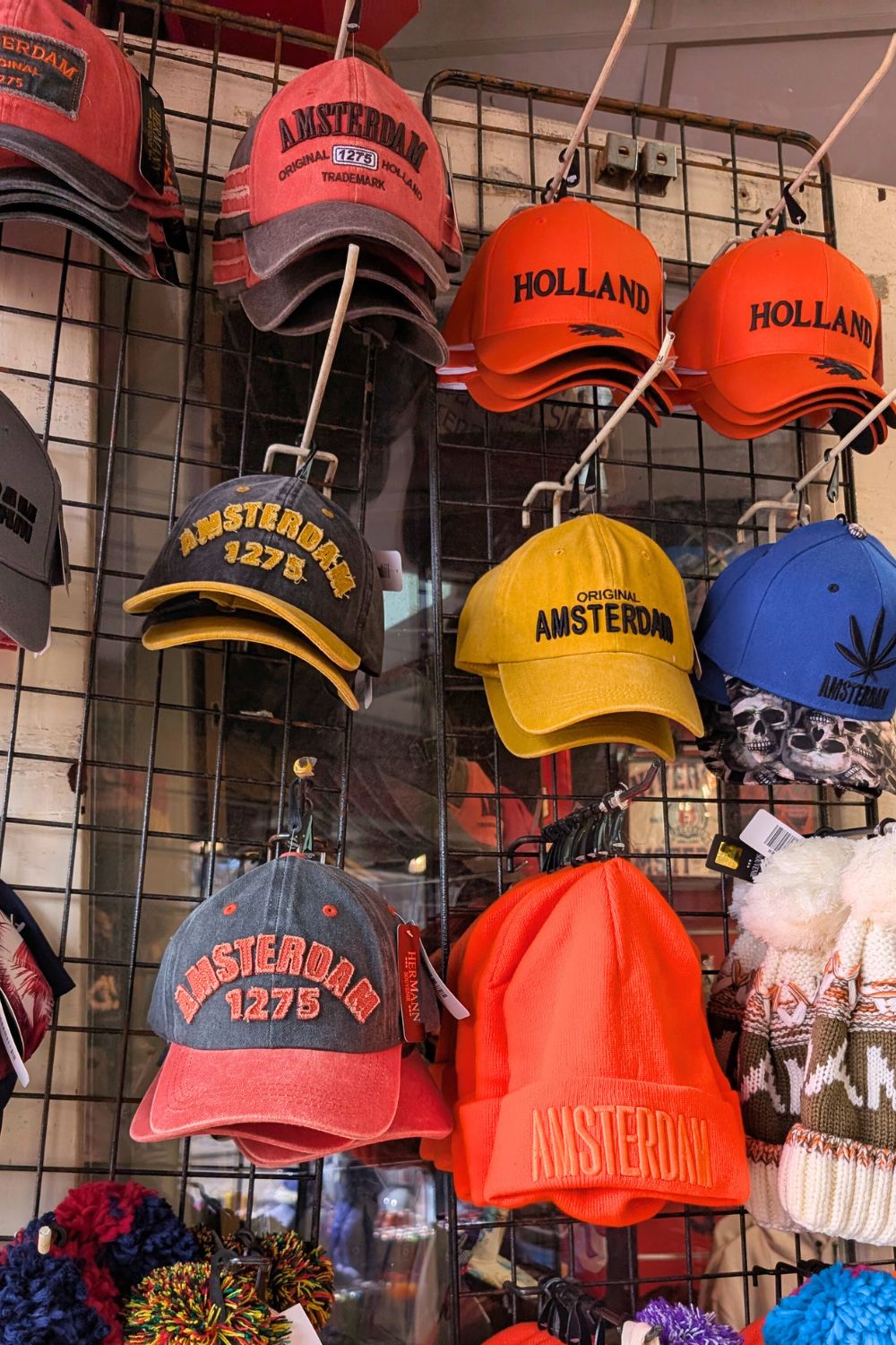21 Amazing Dutch Souvenirs
